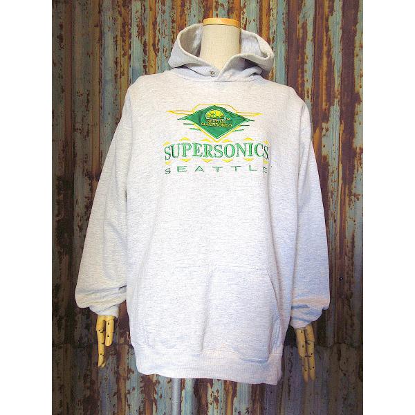 ◆商品名◆1990’s SEATTLE SUPERSONICS 刺繍スウェットパーカ グレー size M◆サイズ◆表記：M肩幅：約54cm身幅：約55cm袖丈：約56cm着丈：約64cm※計測箇所によって多少異なりますのでだいたいの目安と...