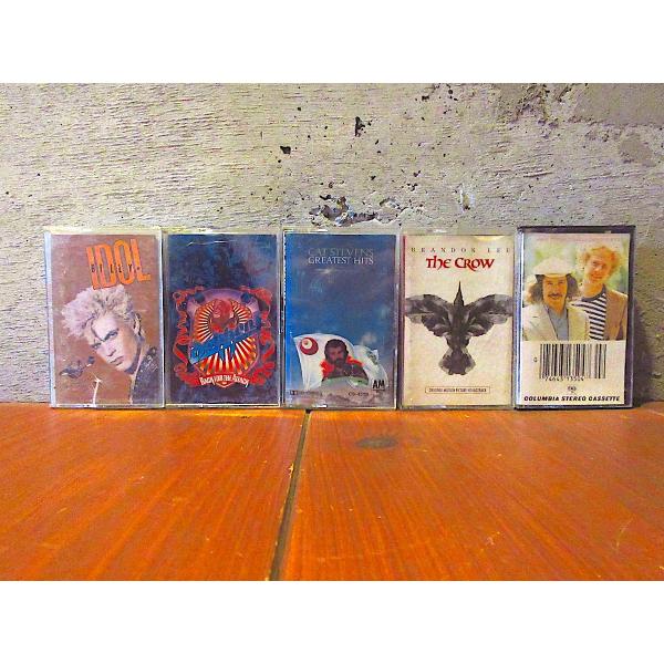 ◆商品名◆ポップ・バンド系カセットテープ5点セット◆状態◆全体的にスレ、傷、一部ケースにヒビ割れあり、視聴をしていない為ジャンク品になります。※ダメージ、汚れが気になる方、神経質の方はご遠慮ください。◆商品情報◆(Artist) SIMON...