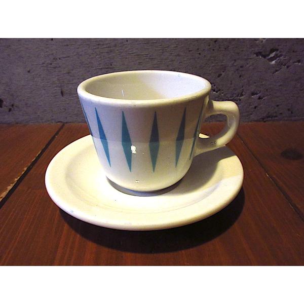 ◆商品名◆1950’s HOMER LAUGHLINカップ＆ソーサーB◆サイズ◆（カップ）高さ：約7cm上部直径：約8cm底直径：約4cm（ソーサー）直径：約13.5cm※計測箇所によって多少異なりますのでだいたいの目安としてお考えください...