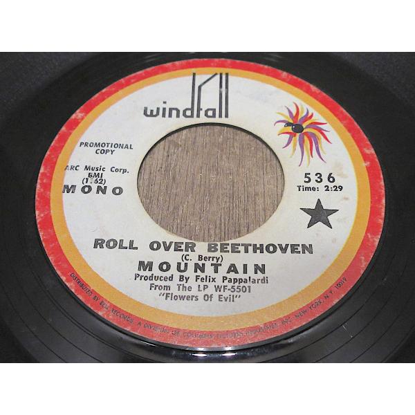 ◆商品名◆MOUNTAIN Roll Over Beethoven / Crossroader Windfall 536◆状態◆・盤経年によるノイズ、所々にスレ、多少の汚れ・ラベル所々にスレ、汚れ◆商品詳細◆(Artist) MOUNTAI...