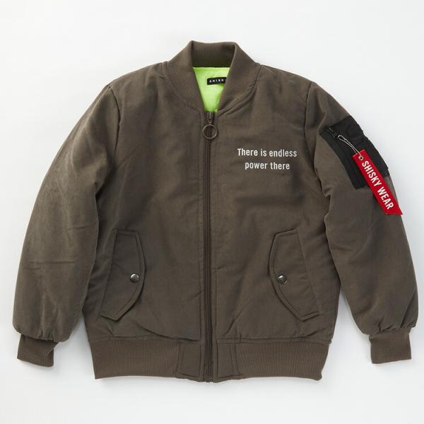 ※訳アリ　袖口細いです！訳アリの為お安くしております。返品交換はお受けできません。カジュアルコーディネートの必需品カジュアルコーディネートの必需品キッズ　MA-1 フライトジャケットフロントとバックにはクールなロゴプリント左袖にユーティリテ...