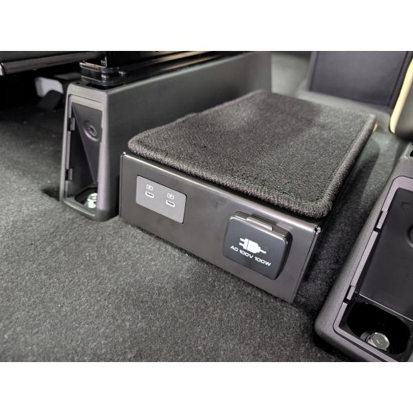 この製品はメーカー取り寄せとなります。メーカー欠品の場合、納期はメーカーの生産・出荷しだいとなります。メーカーより注文順での出荷となります。この製品はデリカD:5後期（2026年1月〜）専用となります。ご購入前に、製品詳細・適合・注意事項は...