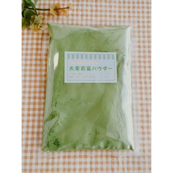 石川ファームの野菜パウダーは、独自の低温除湿送風乾燥製法で野菜に含まれる栄養が損なわれることなくそのまま凝縮されたパウダーです。青汁はもちろん、お料理、お菓子、パン作りなどにもご利用いただけます。●高温時期は出来るだけ早くお手元にお届けした...