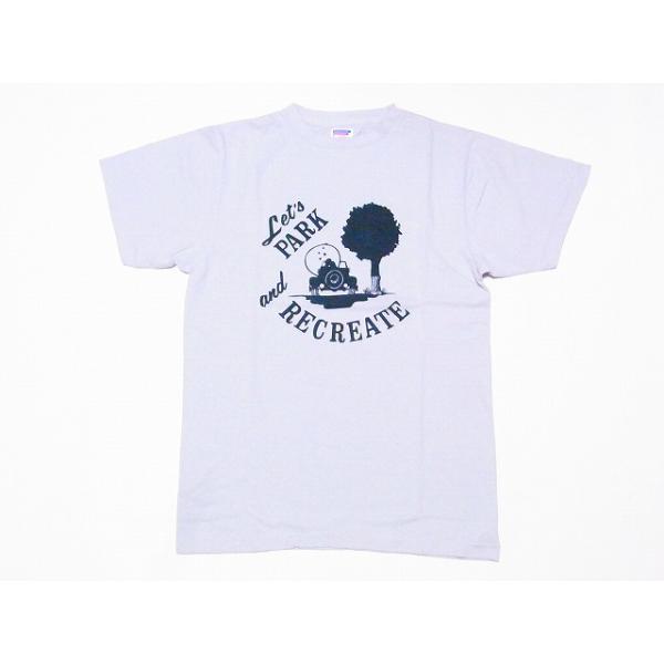 ダブルワークス(DUBBLE WORKS)のTシャツ"23233005-08/RECREATE"です。ダブルワークス(Dubbleworks)の象徴的品番とも言えるLot.33005のボディは「ラフィ天竺」で、1960年代頃のヴィンテージを...