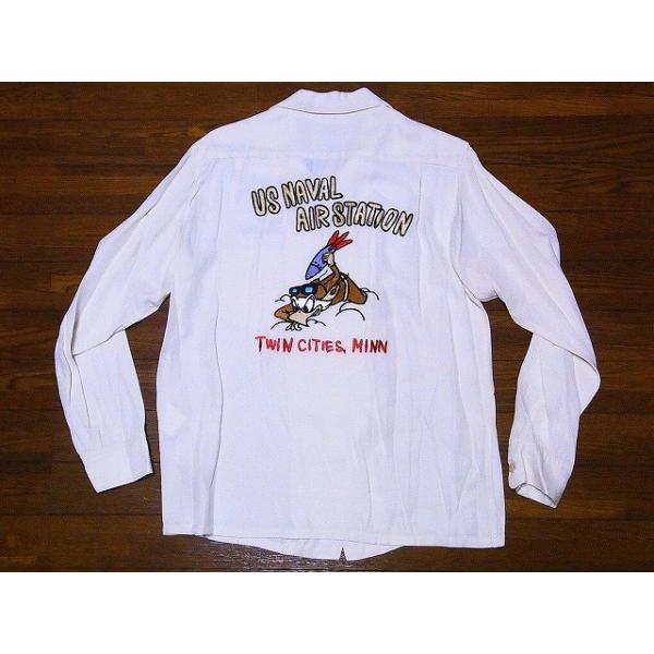 東洋エンタープライズからスタイルアイズ(STYLE EYES)×ムーキーサトウ(Mookie Sato)の長袖オープンカラーシャツ、レーヨン・オープンシャツ"SE27721"です。素材はレーヨン100％で、ドレープ感のあるサラッとした肌触り...