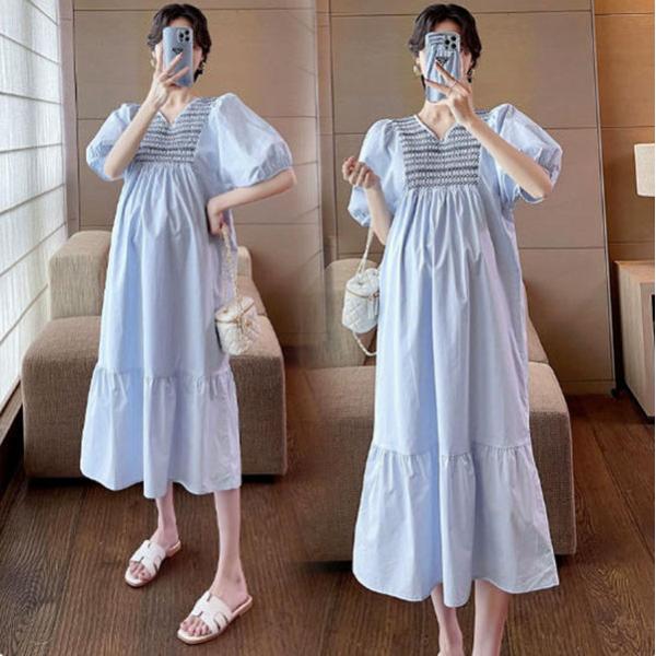 新品未使用送料無料◆2026新品◆カラー：写真参照◆サイズ：cm（写真参照）妊娠中から産後まで長く着用できる、ゆったりとしたシルエットのギャザーワンピースです。お腹周りが広く設計されており、妊娠中から産後まで長くご利用いただけます。シンプル...