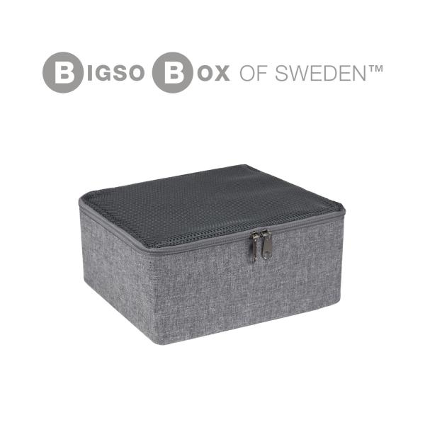 スウェーデンのインテリア収納ブランド、Bigso Box Of Swedenのトラベルポーチ。スーツケース内の動きを防ぐことで、荷物のスペースを節約し、衣類のしわを減らします。 通気性のあるメッシュのトップパネルが中身を見えるようにし、探す...