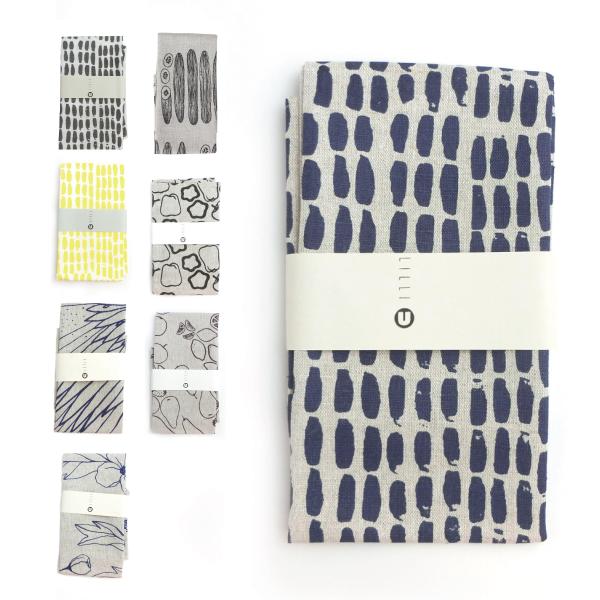 フィンランドのテキスタイルデザイナーが天然素材を用いてハンドプリント。印象的なイラスト、パターンは手書きなので、温かみも感じます。吸水性が高く、さらっと、速乾性がある、いいとこどりのコットンリネン。テーブルセンター、ランチョンマット、敷物な...