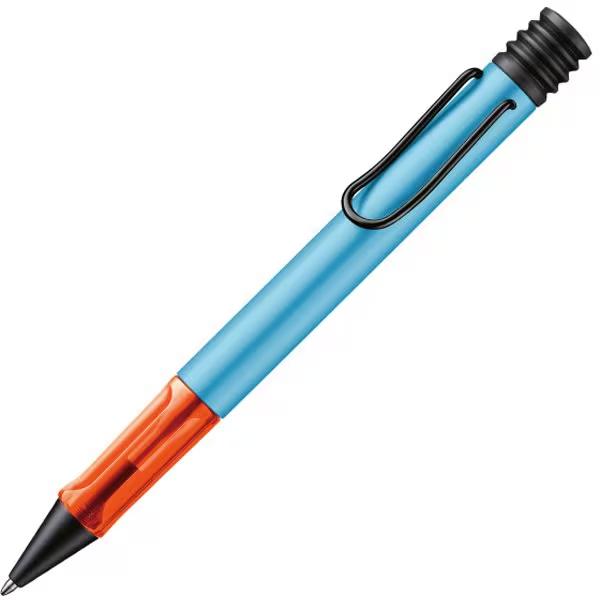 LAMY AL-star（ラミー アルスター） は、ドイツ ハイデルベルクに本社を置くC. Josef Lamy GmbH（以下、Lamy社）が取り扱うLAMYブランドの商品ラインアップにおいて人気のあるボールペンとなります。≪商品スペック...