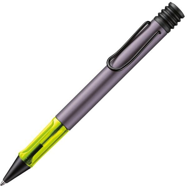 LAMY AL-star（ラミー アルスター） は、ドイツ ハイデルベルクに本社を置くC. Josef Lamy GmbH（以下、Lamy社）が取り扱うLAMYブランドの商品ラインアップにおいて人気のあるボールペンとなります。≪商品スペック...