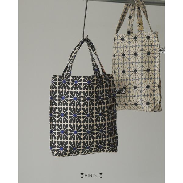 【発売日：2026年03月05日】■sizeone 幅35 高さ39 マチ6 持ち手38 重さ182                                ■Made in India■material-■メール便 不可*** At...