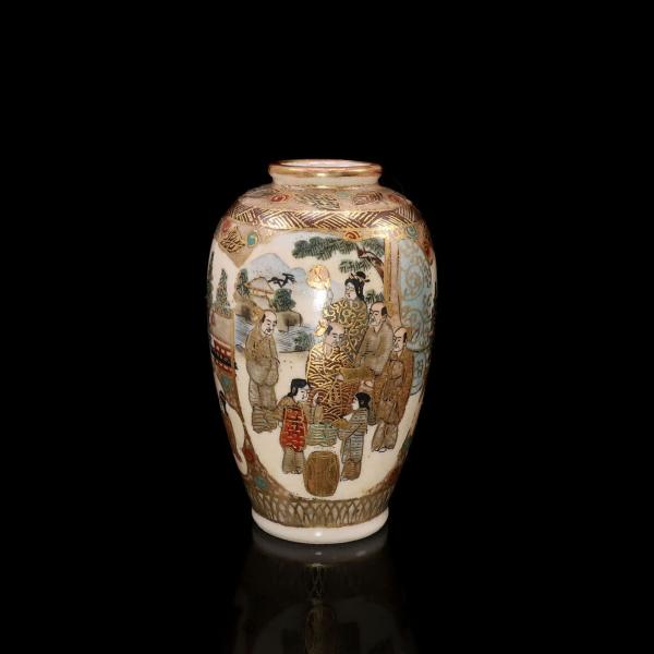 【管理番号】I182826043【アイテム】骨董品【モデル名】時代物 薩摩焼 金彩色絵人物画 小壺 在印【ライン】高さ：9.3cm【対象】_【素材】陶磁器【サイズ】　 H約9.3cm x W約5.3cm【付属品】なし【その他】　画像にてわか...