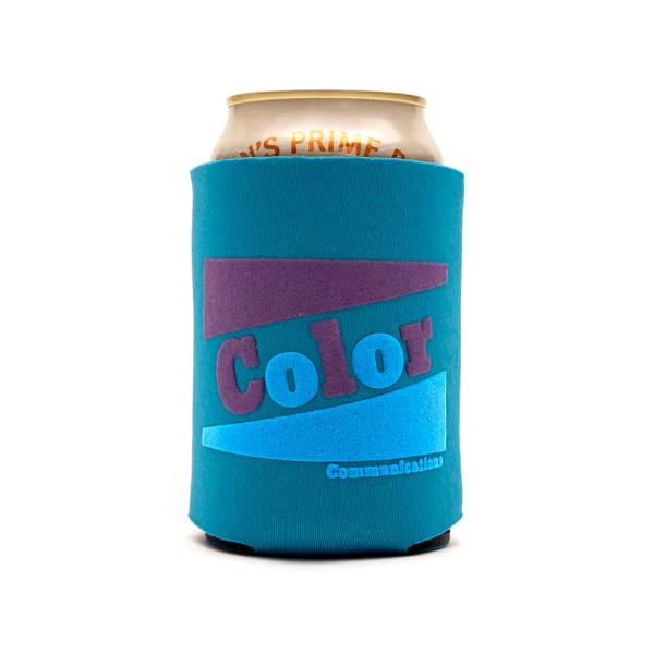 【COLOR COMMUNICATIONS / COOZIE】スケボー・スケートボードのドメスティックアパレルブランド、COLOR COMMUNICATIONS（カラーコミュニケーションズ）のドリンククーラーです。季節問わずストリートで大活...