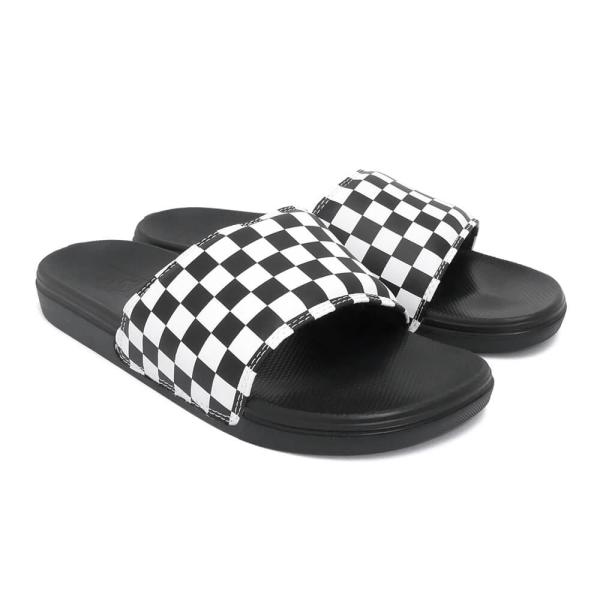 【VANS / SANDAL】スケボー・スケートボードの老舗シューズブランド、VANS（バンズ）。クラシックシリーズが持つ象徴的なデザインを詰め込んだ、気軽に履けるスライドオンサンダル。軽く柔軟性と耐久性にも優れた UltraCush Li...