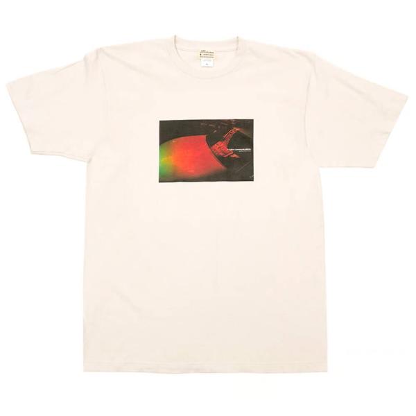 【COLOR COMMUNICATIONS / T-SHIRTS】スケボー・スケートボードのドメスティックアパレルブランド、COLOR COMMUNICATIONS（カラーコミュニケーションズ）のTシャツです。車に映り込んだ東京タワーのフォ...