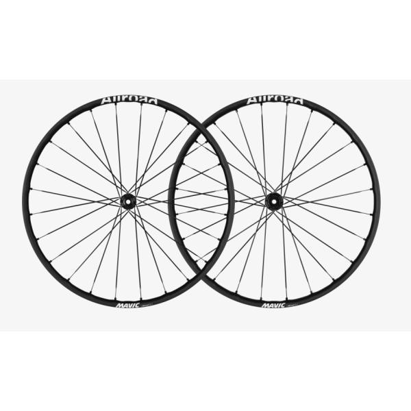 グラベル、ダート、歯が砕けるようなパヴェ。ワイドタイヤにも対応する25mm幅の完全気密USTチューブレスリムを採用した、軽量でレスポンスの良いホイールで、すべてを自信を持ってコントロールしよう。詳細情報悪路、砂利道、未舗装路をよりスムーズに...