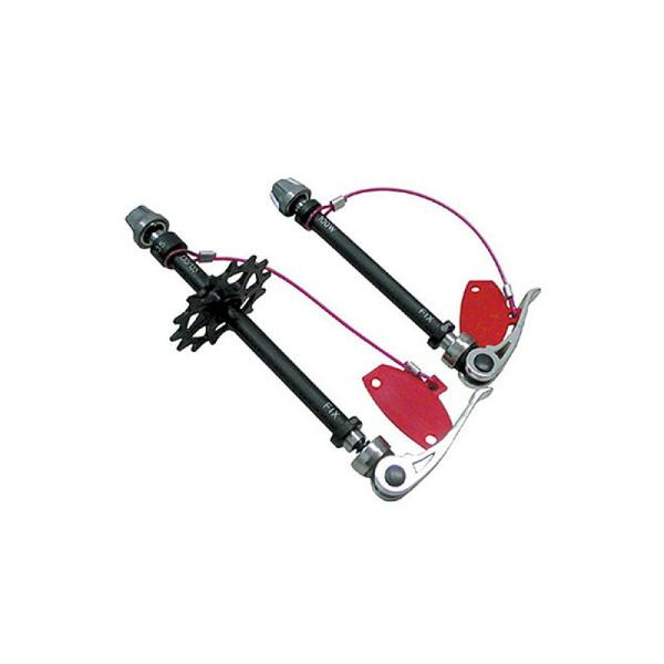 輪行時にフォークエンドやリアエンドを保護するクイックセット。ロード(130mm)/MTB(135mm)に合わせる変換スペーサーやディスクブレーキスペーサー付属