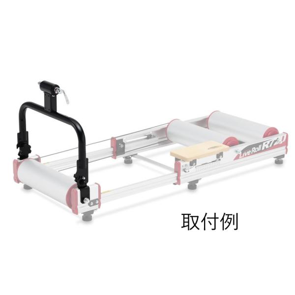 R720用の前フォーク固定補助器具で安定したペダリングが可能。フォークスタンドを使わない通常トレーニングの際は、工具不要の簡単操作でスタンドを前方へ倒しておくだけなので、取り外す必要がありません。9mmのクイックレリーズと12mm/15mm...