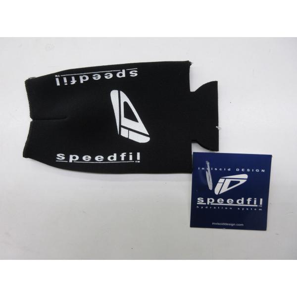 A2/F2共用ネオプレン製保冷カバー680ccまでのノーマルボトルにも使用可能。カラー：ブラック長さ:5.5 in.(14 cm)直径:2.9インチ(7.4 cm)重量:15グラム●素材:2mmブラックネオプレンメーカー税込価格：1,650円