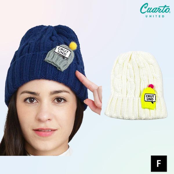 【アウトレット商品について】・アウトレット商品の為、小さい傷等がある場合がございます。・ご注文確定後のキャンセル・返品、ご注文内容の変更はお受けできません。ケーブル編みでアクリル素材のふんわりした風合いで、被りやすい仕様。小さいニット帽はテ...