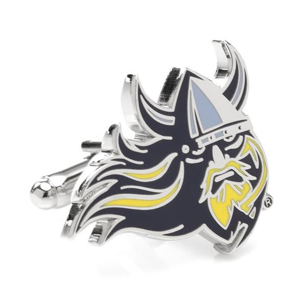 NCAA 全米大学体育協会 公式 チームロゴカフス。オーガスタナ バイキングス Augustana Vikings。自分用、大切な人へのギフト・男性用プレゼントに最適。専用のケースに入れてお届けします。カラー: ブルー素材: 真鍮・ロジウム...