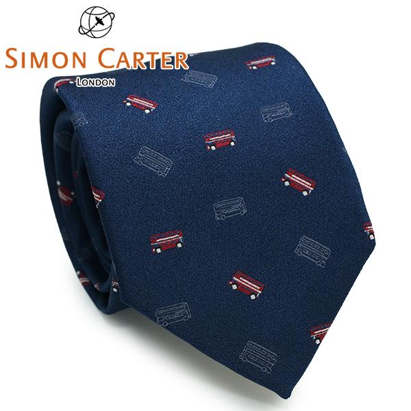 ロンドンのアイコン的存在の二階建てで赤いロンドンバス、ダブルデッカーがデザインされたイギリスのブランドにふさわしいネクタイ。赤いイメージが強いですが夜中も運行しているナイトバスは青いのだとか。ブランド：SIMON CARTER　サイモンカー...