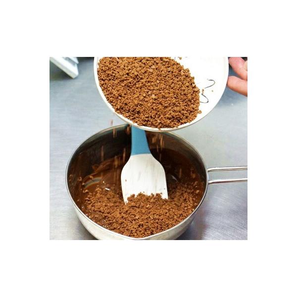 チョコレート味のクッキーを砕いたスウィーツ材料です。練り込みやトッピングに重宝します。＼(^o^)／名称チョコクランチ原材料名小麦粉、砂糖、ショートニング（大豆由来を含む）、ココアバター、着色料（カラメル類）保存方法直射日光、高温多湿を避け...