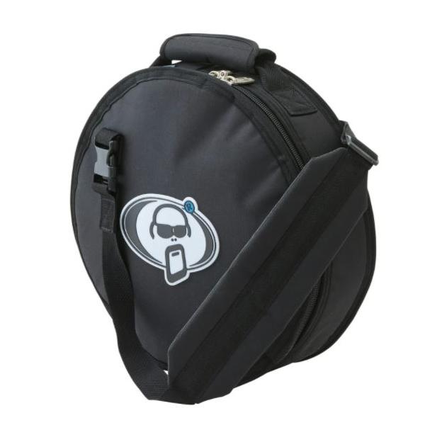 イギリスのコーンウォールと呼ばれる国土南西端から生まれたPROTECTIONRACKET。海を愛し、音楽を愛する職人が、サーフボード用のバッグデザインを楽器用ケースにも取り入れました。取り扱いジャンルはスネア、シンバル、フロアタムからバスド...