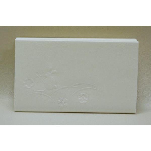 桜に兎の柄を浮き彫りの懐紙にしました。●国産和紙●１帖３０枚入●９，２ｃｍ×１７，５ｃｍ(折った状態です)※在庫数が足りない場合でも、取り寄せることが出来ます。又、量を多くのご注文の際には、要望欄にご入用の個数をお書き下さい。無料でギフト対...
