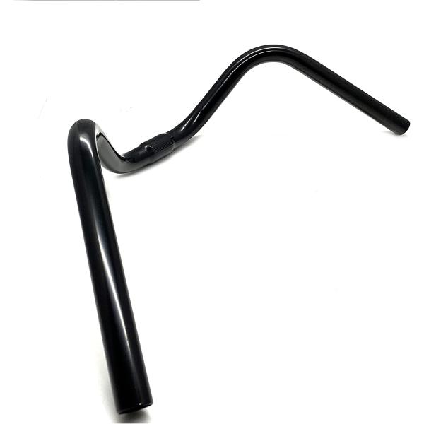 一般車用の浅曲がり型ハンドル。クランプ径：約25.4mm※デザイン・仕様などは予告なく変更・改良することがありますので、予めご了承ください。サイズ:幅：約540mm高さ：約135mmカラー:ブラック容量・重量:約590g