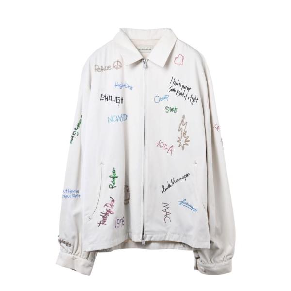 【商品名】：FORSOMEONE SCRIBBLE デザインジップ ジャケット【管理番号】：KL4QSUBL70【カテゴリ】：メンズ【色】：ライトベージュ【表記サイズ】：48【サイズ詳細】：肩幅約50cm×身幅約56cm×着丈(襟下より計測...