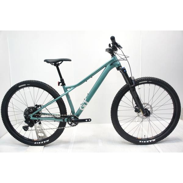 ■商品情報【自転車種】：マウンテンバイク【年式】：2025年【メーカー】：GT（ジーティー）【モデル名】：ZASKAR LT COMP（-）【フレーム素材】：アルミ【メーカーサイズ】：S【適正身長】：152-168cm（メーカー推奨）【ヘッ...