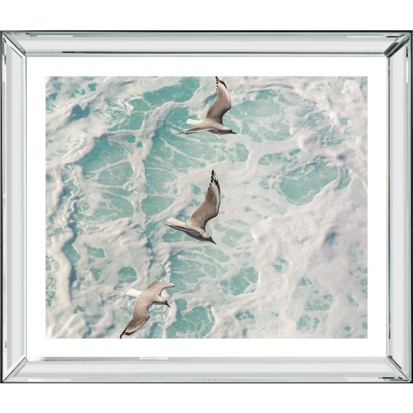 海と鳥の写真を印刷し、豪華なエッジ加工されたミラーが施された額縁にセットされたピクチャーアート。サイズ：約68cm×58cm重量：7kg材料：ミラー、木材※こちらの商品は受注生産となりますのでご納期は約1ヶ月となります。※画像はイメージです...