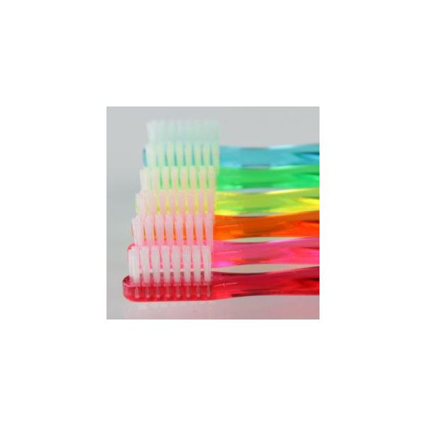 混合歯列期のプラークコントロールに理想的なヘッドです。ヘッドをわずかに内側へ傾斜させることにより、ブラッシング圧が効果的に伝わります。色：ピンク、レッド、イエロー、オレンジ、グリーン、ブルー※全てのお色が1本ずつ入っていない場合があります。...