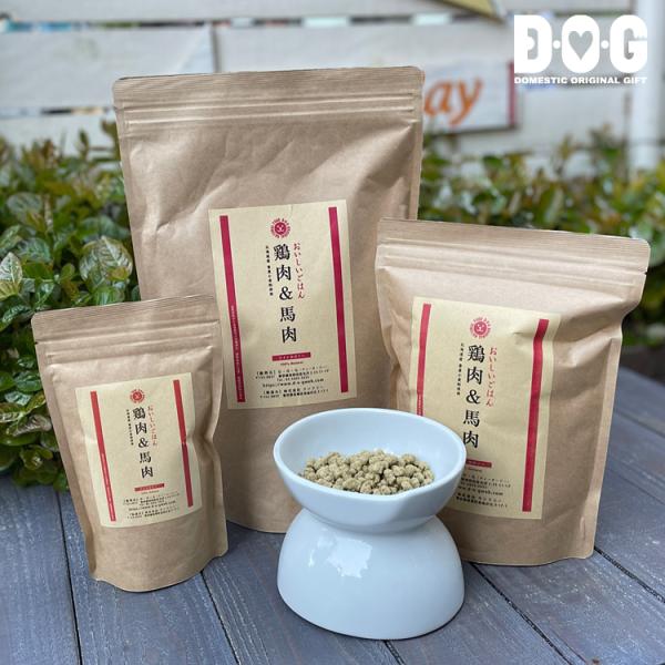 桜姫鶏むね肉の皮を取り除いたものと、低カロリーの馬肉を組み合わせたカロリー控えめなお食事レシピです。【原材料】桜姫鶏むね肉皮なし、馬赤身肉、香麦小麦粉、さつまいも粉、若鶏レバー、にんじん、ブロッコリー、バナナ、オクラ、小麦胚芽、ホタテカルシ...