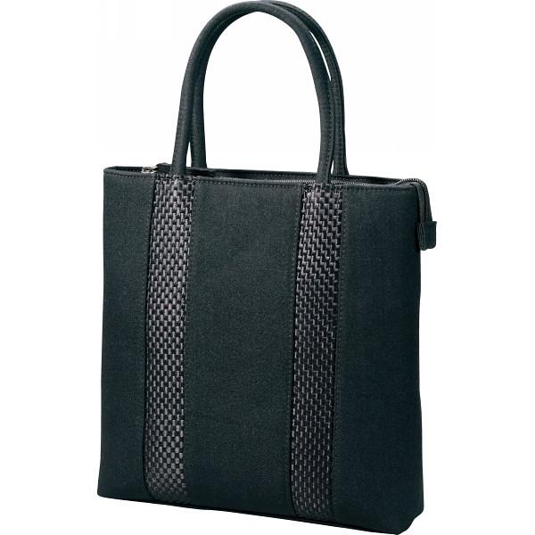 本商品は包装、熨斗は未対応です。受注後、出荷予定日をご連絡させていただきます。■商品について:背面＝マグネット付ポケット×１開閉＝ファスナー式■説明：■軽い素材で仕上げたフォーマルバッグです。シンプルな装いにリボンでアクセントをつけています。