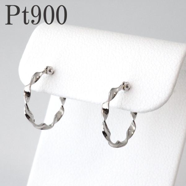 耳元でキラキラ輝くプラチナフープピアス少し小さめのサイズ感が上品で、日常使いしやすいデザインです。清楚で、女性らしい印象を与えてくれます。■品番：AGP-1557■素材：プラチナ■刻印：Pt900■サイズ：直径約13.0mm ヨコ約1.5m...