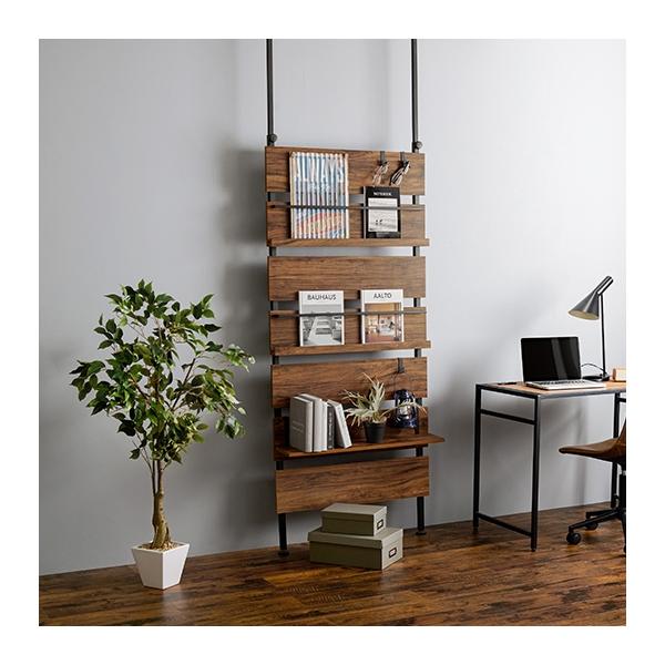 ※当商品は代金引換をご利用頂く事が出来ません。買い物かごのお支払方法にて代金引換をお選び頂かない様お願い申し上げます。本の表紙をディスプレイできるマガジンラック付きの突っ張り式収納です。棚やフックも付いているのでお好みのレイアウトで使用可能...