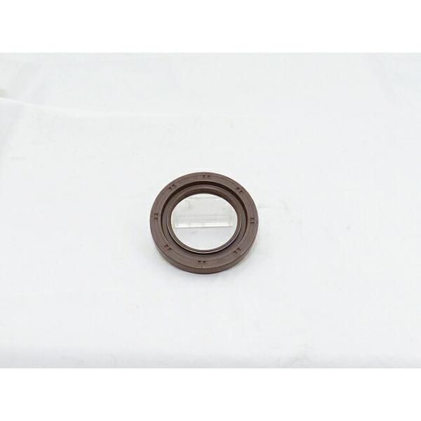 VOLVOデフサイドシール　優良品（社外品）純正品番：6843112に適合します。■適合■V70＊注意＊品番間違いが多いパーツです。今一度車両適合をご確認下さい！＊必ず車台番号での適合確認をお願いします。適合が分からない方はお気軽にお問合せ...
