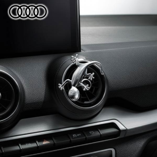 メーカーAUDI(アウディ)商品名デザインゲッコー 純正品 新品説明アルミ塗装のゲッコ―マスコット。エアベントに差し込んだり、マグネットでお好みの場所に固定出来ます。注意事項■お取寄せ商品となりますので売り切れの際は予めご了承くださいませ。...