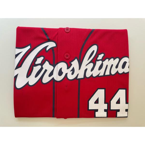 【商品状態】新品未使用品プリント フルオープンスタイル ユニホーム※商品サイズ確認の為、一度開封しております。※物流倉庫保管のため、経年劣化による外装の擦れなどがある場合がございます。予めご了承下さい。