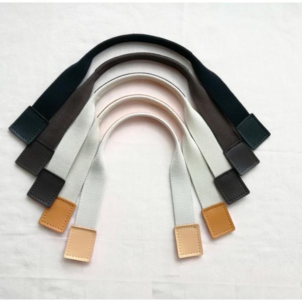 【発売日：2023年07月30日】素材：牛革%織テープサイズ：長さ：約49cm　幅：約3cm 真ん中二つ折り長さ：約14cm幅1.5cm１セット内容：持ち手２枚　糸【以下ご了承いただきたく、お願い申しあげます。】※4セットまではメール便(2...