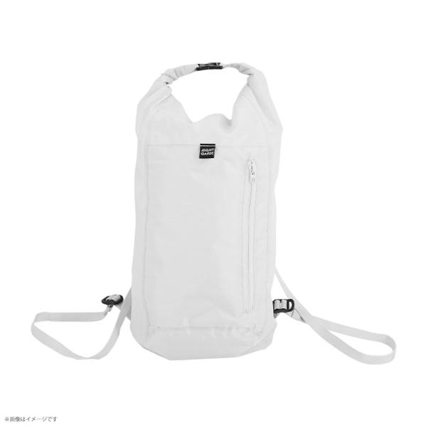 シンプルでミニマルなバックパックです。軽快な使用感を求め、薄手の素材で製作された15Lクラスのバックパック『AirTrend ZERO』の重量はわずか86g。柔軟性と防水性に優れた小型パックなので、着替えなどを入れるスタッフバッグやバッグイ...