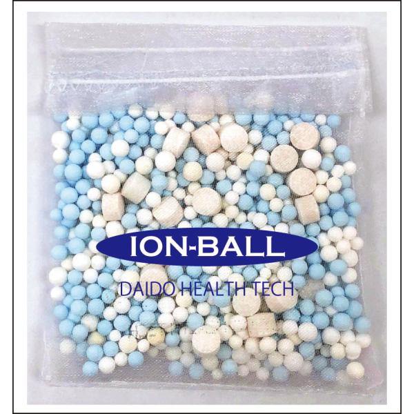 タンク、トレイ内の雑菌の繁殖を抑えます。銀イオンの力で、カルシューム等カルキ、水垢の発生を抑制します。年中快適に加湿できます。【効果有効期間】約3か月 x2個（約半年分）※ご使用の頻度や環境により多少変動する可能性がございます。【使用目安】...