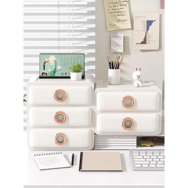 【ポイント】デスクに合わせてお好みのケースで収納デスクの上で場所を取らない卓上収納ケースです。デスク周りの小物等の整理・収納に最適です。積み重ね可能な分別型収納ケースで賢く整理・整頓できていると心が落ち着き、仕事の効率がアップします。【カラ...