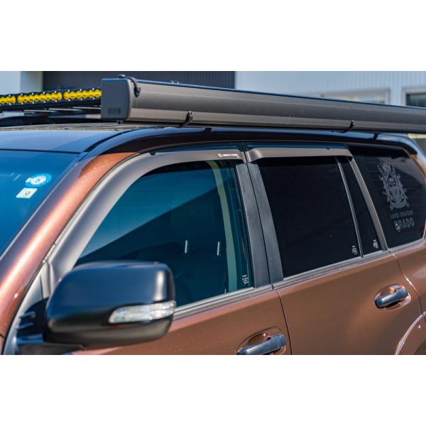 セット内容：1台分（運転席、助手席、後部座席 右 &amp; 左 ）【　適合車種　】トヨタ ランドクルーザープラド 150 / 2009年以降現行（前期、中期、後期の全年式適合）トヨタ ハイラックス GUN125 / 2017年以降現行（マ...