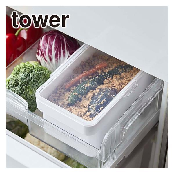 【たっぷりサイズのぬか漬け容器♪】3Lのぬか漬けをパッキンでしっかり密閉して保存できるスタイリッシュなぬか漬け容器。蓋はぬか床の状態が分かりやすい透明蓋。蓋をカチッとロックしておけば、臭い漏れを防いでくれます。◆アイテム：密閉ぬか漬けケース...