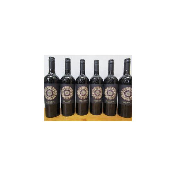 ブランド名 日本酒類販売 ／ Alc.含有量（％） 12% ／ タイプ スティルワイン赤 ／ ブドウ品種 プリミティーヴォ、ネグロアマーロ、マルヴァジーア・ネーラ ／ ワイン飲み口 辛口