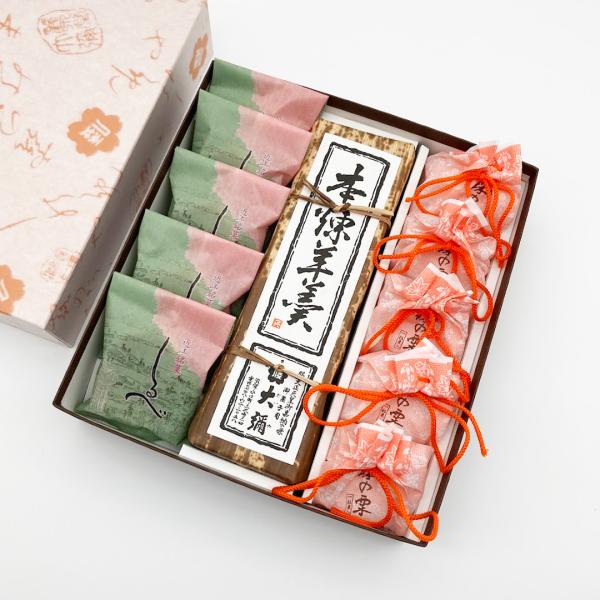 内容： しるべ5個/本煉羊羹1棹/珠の栗5個―様々なギフトシーンにご利用頂けますー《季節の贈り物に》お年賀 ご挨拶 お正月 迎春 桃の節句 ひな祭り バレンタインデー ホワイトデー  端午の節句 子どもの日 母の日 父の日 敬老の日 お中元...