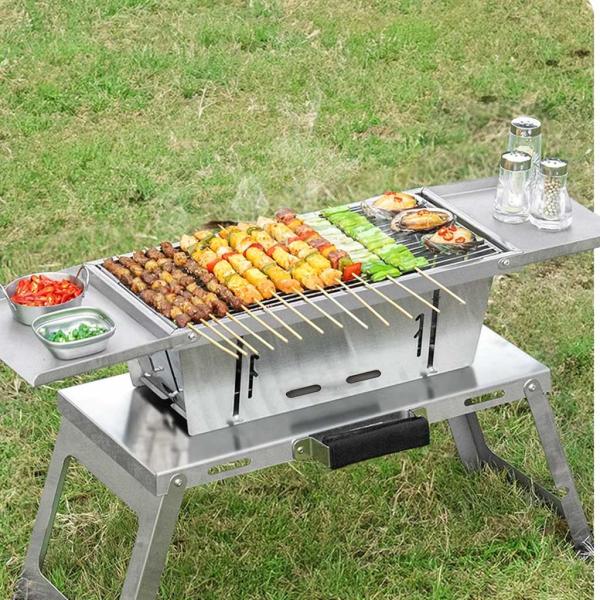 ポータブル設計: コンパクトで軽量なので、屋外でのBBQやキャンプにも最適です。簡単に持ち運びできます。多目的グリル: 串焼き、焼き魚、焼き野菜など、様々な料理が調理可能です。広い調理面で一度に大量の食材を調理できます。高品質素材: ステン...